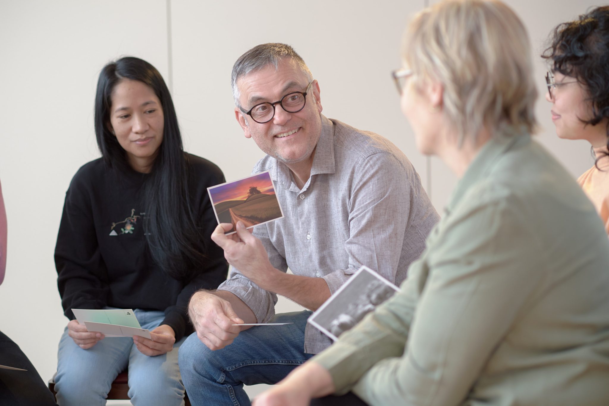 icebreaker for online meetings - icebreaker.online